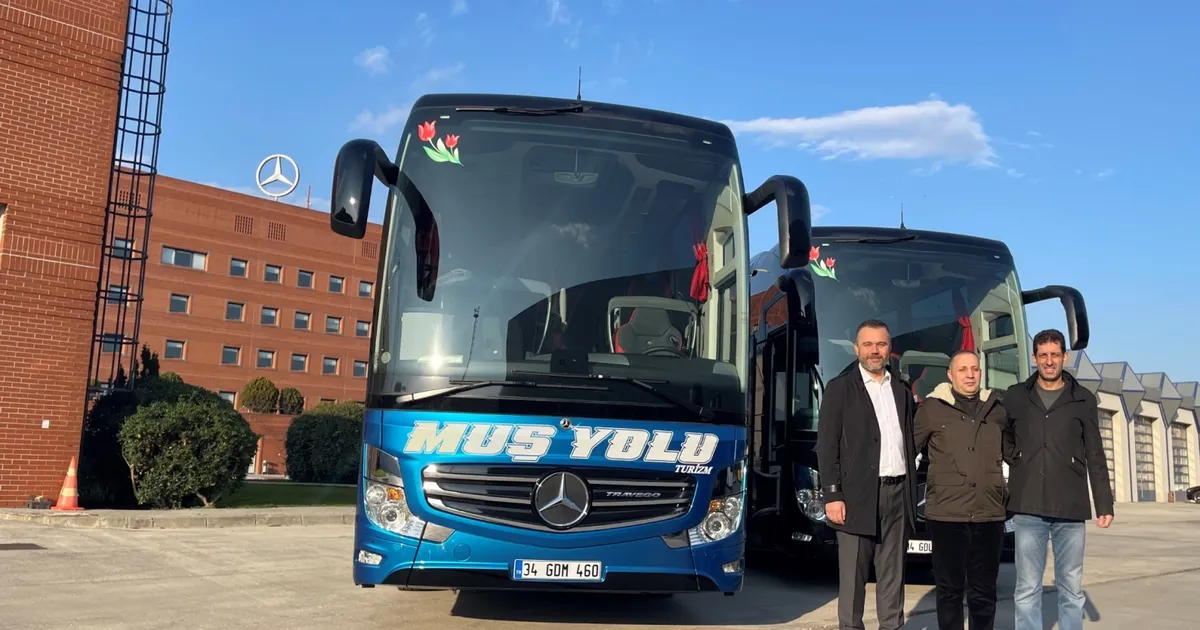 Mercedes-Benz Türk, 2023 Yılının İlk Otobüs Teslimatını Muş Yolu Turizm ...